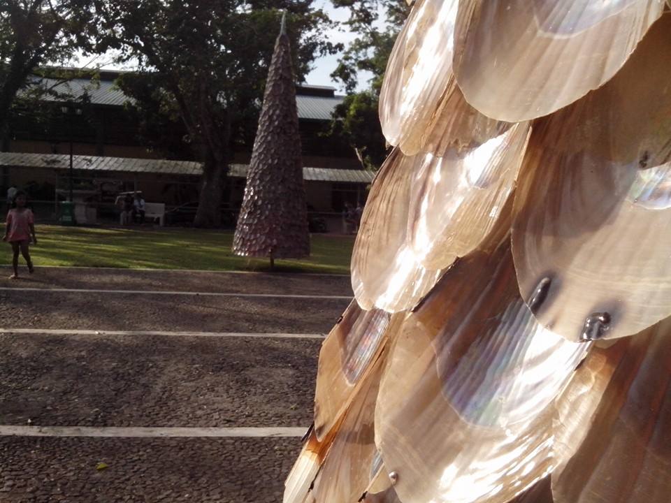 Empress Wu Designs with Wilma : Christmas Countdown 12: Christmas tree ...