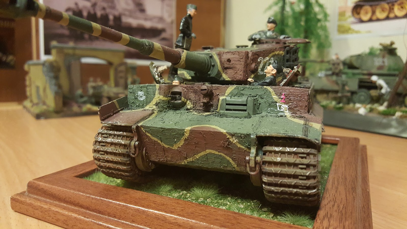 Panzermaquettes: Tiger I Schwere SS Panzer Abteilung 102 №-223 ...