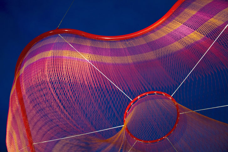 InsaneTwist: Spectacular String Sculptures