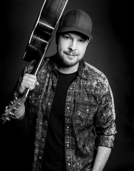 Is Gavin DeGraw Married? His Wife, Dating, Girlfriend, Rumors of Gay ...