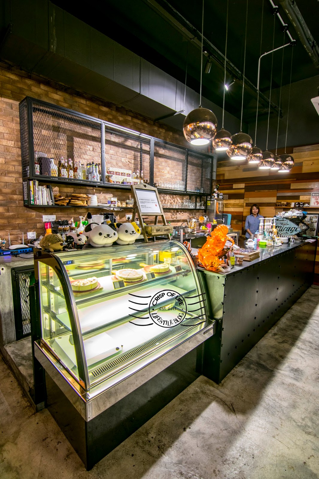 3 Leg Cat Cafe @ Golden Triangle, Relau, Penang - Crisp of Life ...