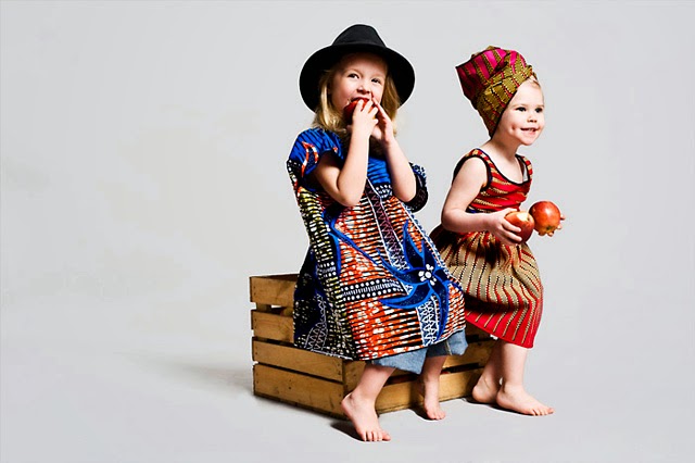 WATOTO WAMEVAA VIVAZI VYA KITENGE WAMEPENDEZA KWELI - Tuwachore