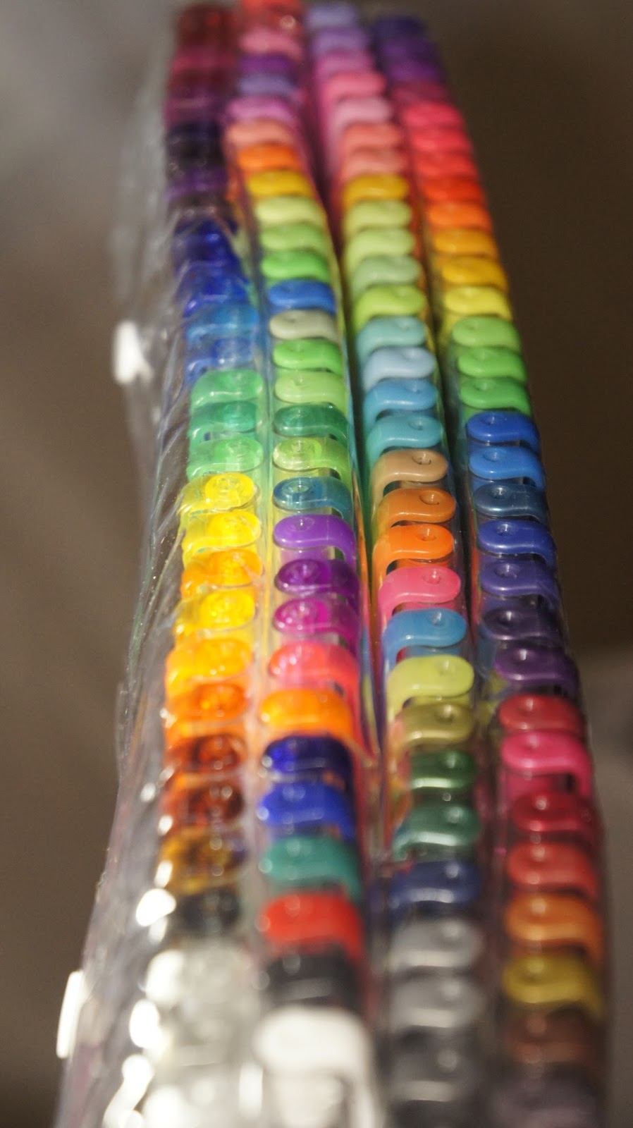 120 Unique Colors Gel Pens from Shuttle Art ~ Let Me Review That For You!