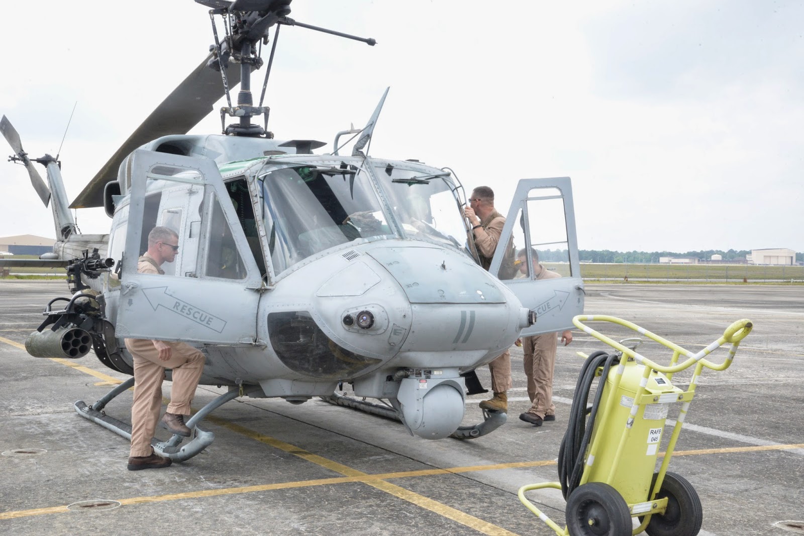 MIRAGEC14: US Marines final UH-1N flight