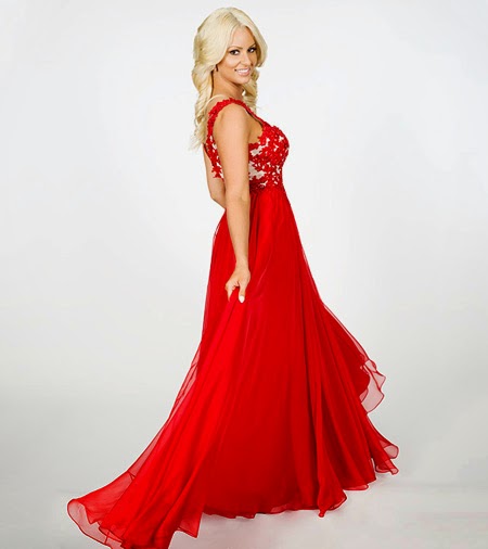 WRESTLING DIVAS: Maryse