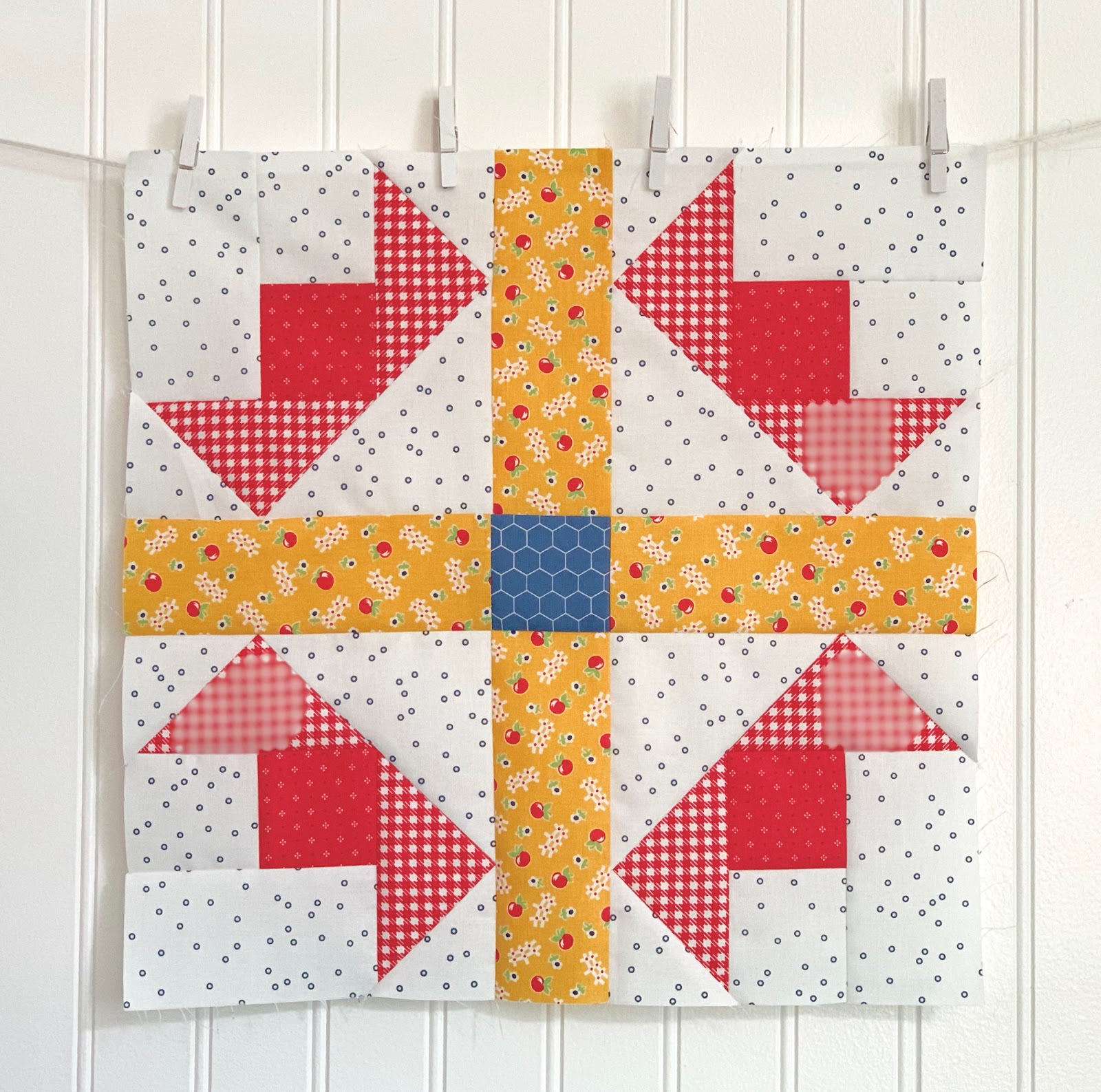 Vintage Block Along - Week 26 - Parade Block!! | Bee In My Bonnet ...