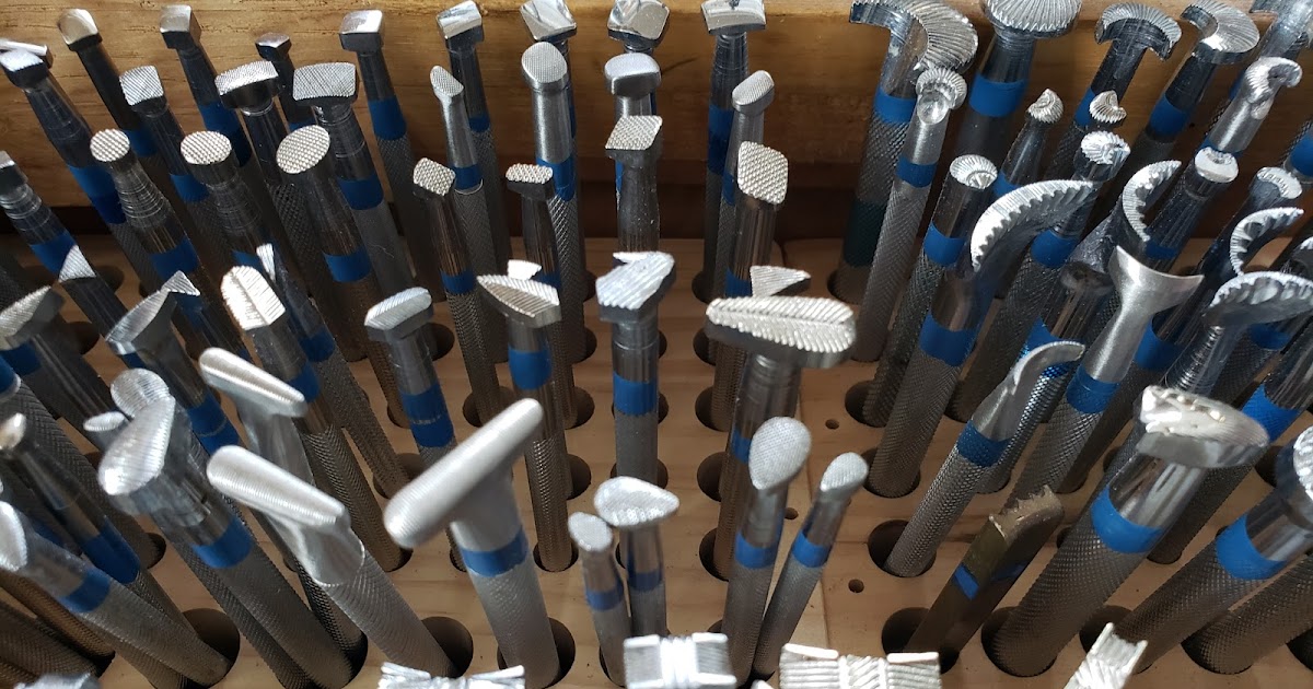 LeatherLearn: Dating Craftool Stamps