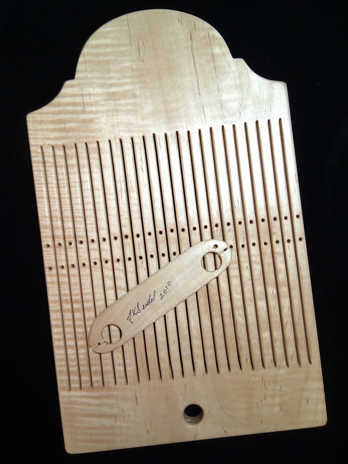 Idle Hands: Paddle Loom