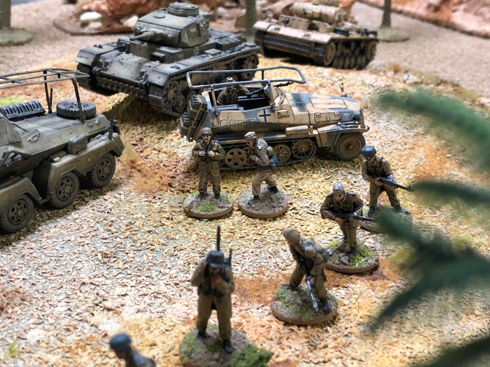A wargame page: DAK vehicles Sd.Kfz. 250/3, Sd.Kfz. 138, Sd.Kfz. 222