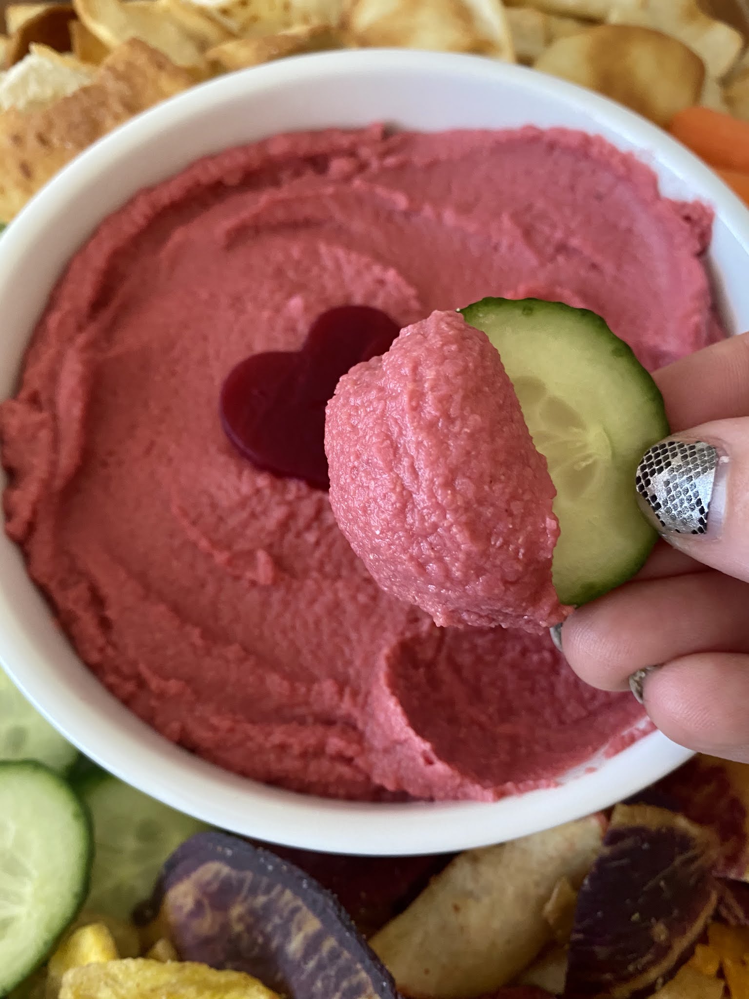 The Busy Broad: Beet Hummus