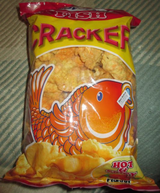 FOODSTUFF FINDS: Golden Fish Cracker Hot & Spicy (Pinoy Foods) [By ...