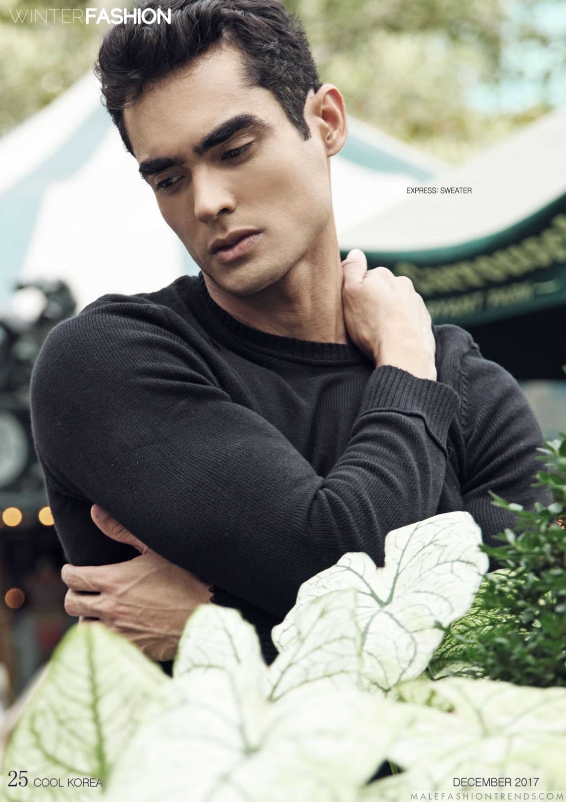 Felipe Santos viste trajes monocromáticos para COOL Korea Magazine