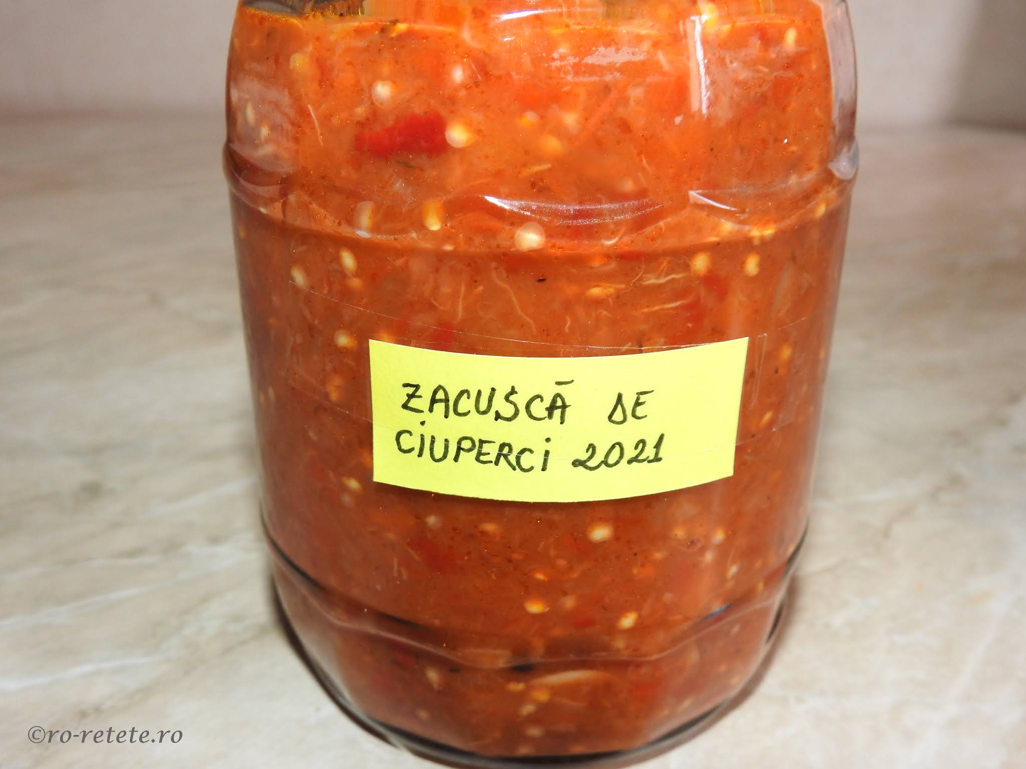 Zacusca de ciuperci reteta | RO-Retete.ro