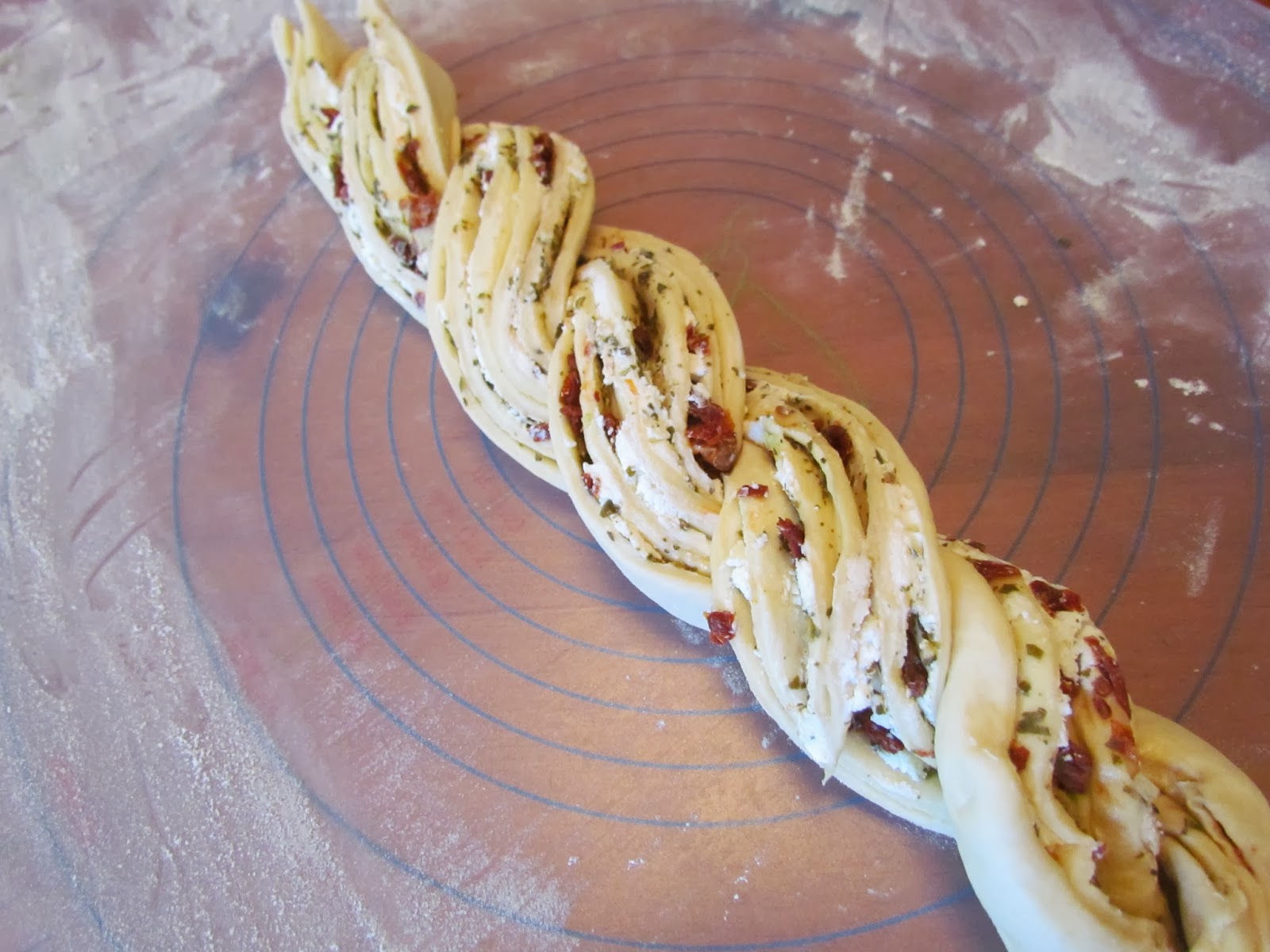 Rhubarb & Roses: Savoury Kringle Bread
