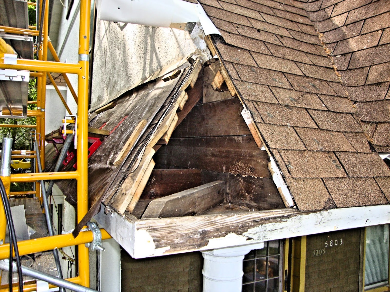 Old House Renovation Methods: Roof Overhang - Joining Two Soffits ...