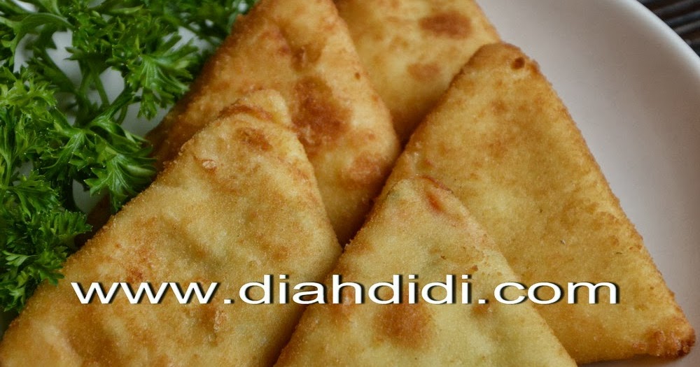 Diah Didi's Kitchen: Risoles Ragout Ayam Segitiga
