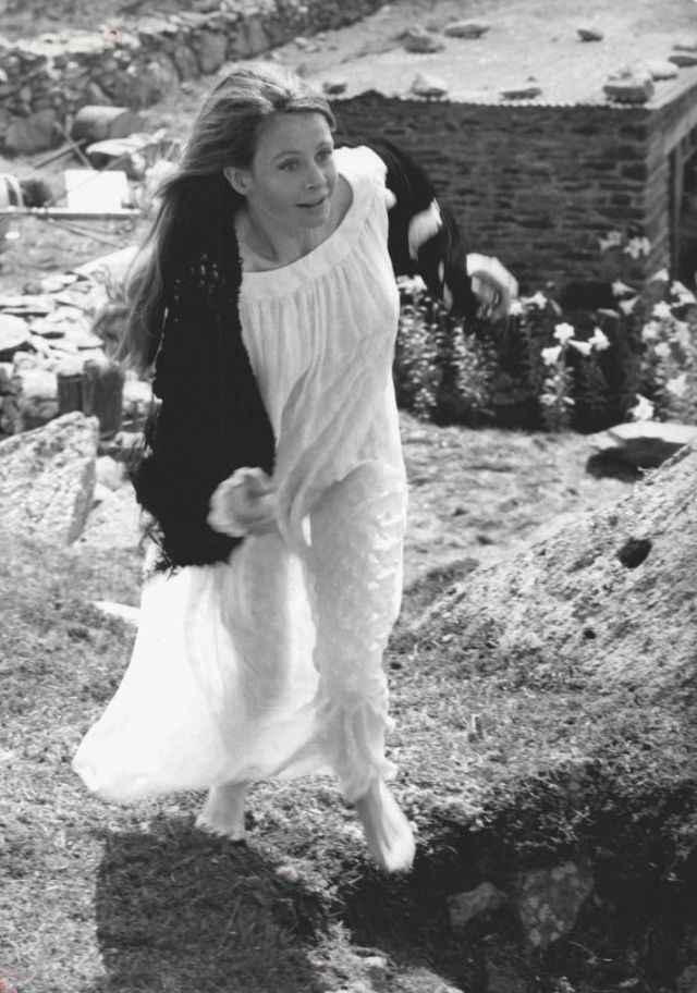 Beautiful Photos of English Actress Sarah Miles in the 1960s and ’70s ...