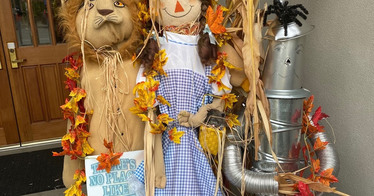 Shoreline Area News: Edmonds scarecrow contest displays local creativity