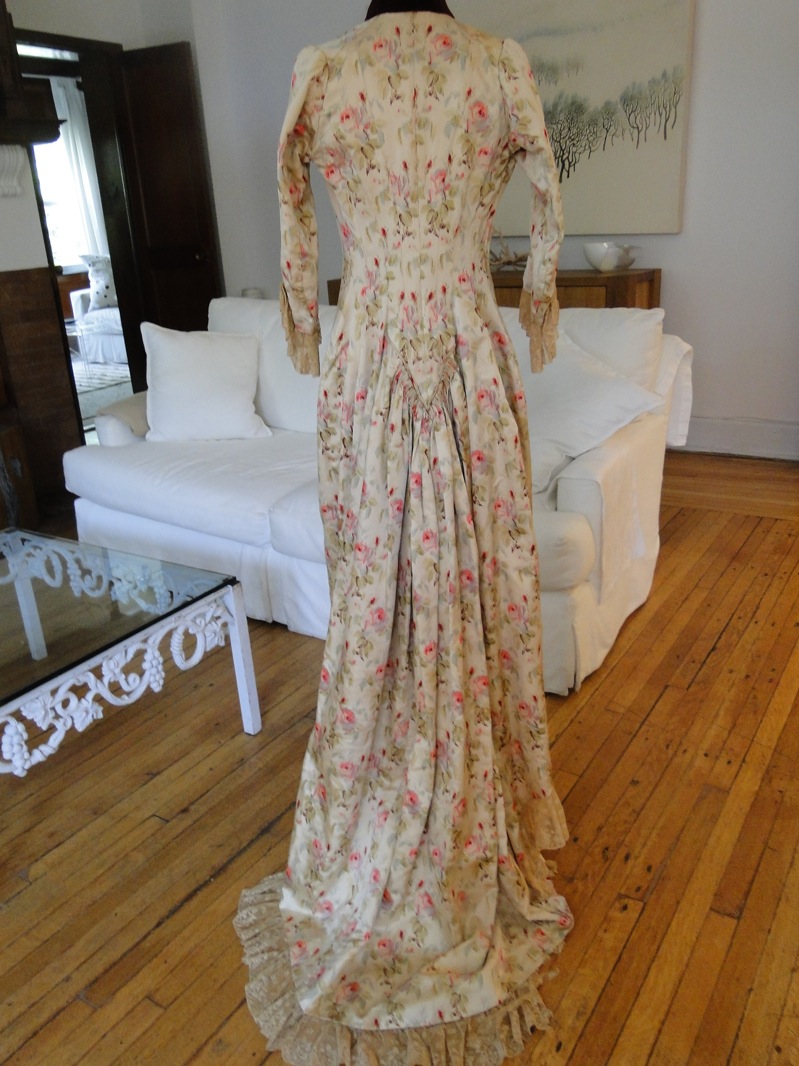 All The Pretty Dresses: 1880's Bustle Tea Gown With Fabulous Rose Print