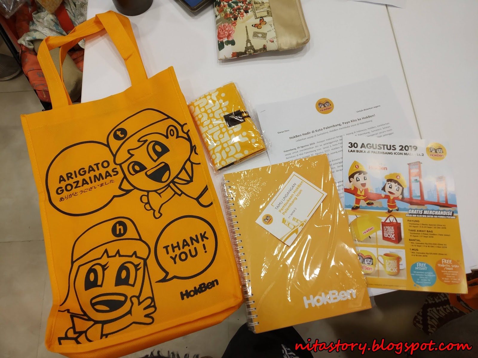 Mari Bercerita dengan Nita: Menikmati HokBen di Palembang, Menyelami ...