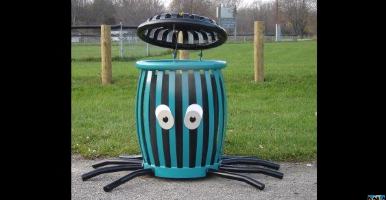 Gifted Bundle: Creative Trash Can Street Art