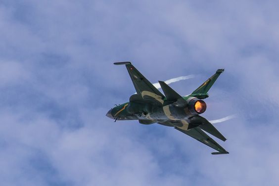 Military and Commercial Technology: Pakistan goes all out to sell JF-17 ...
