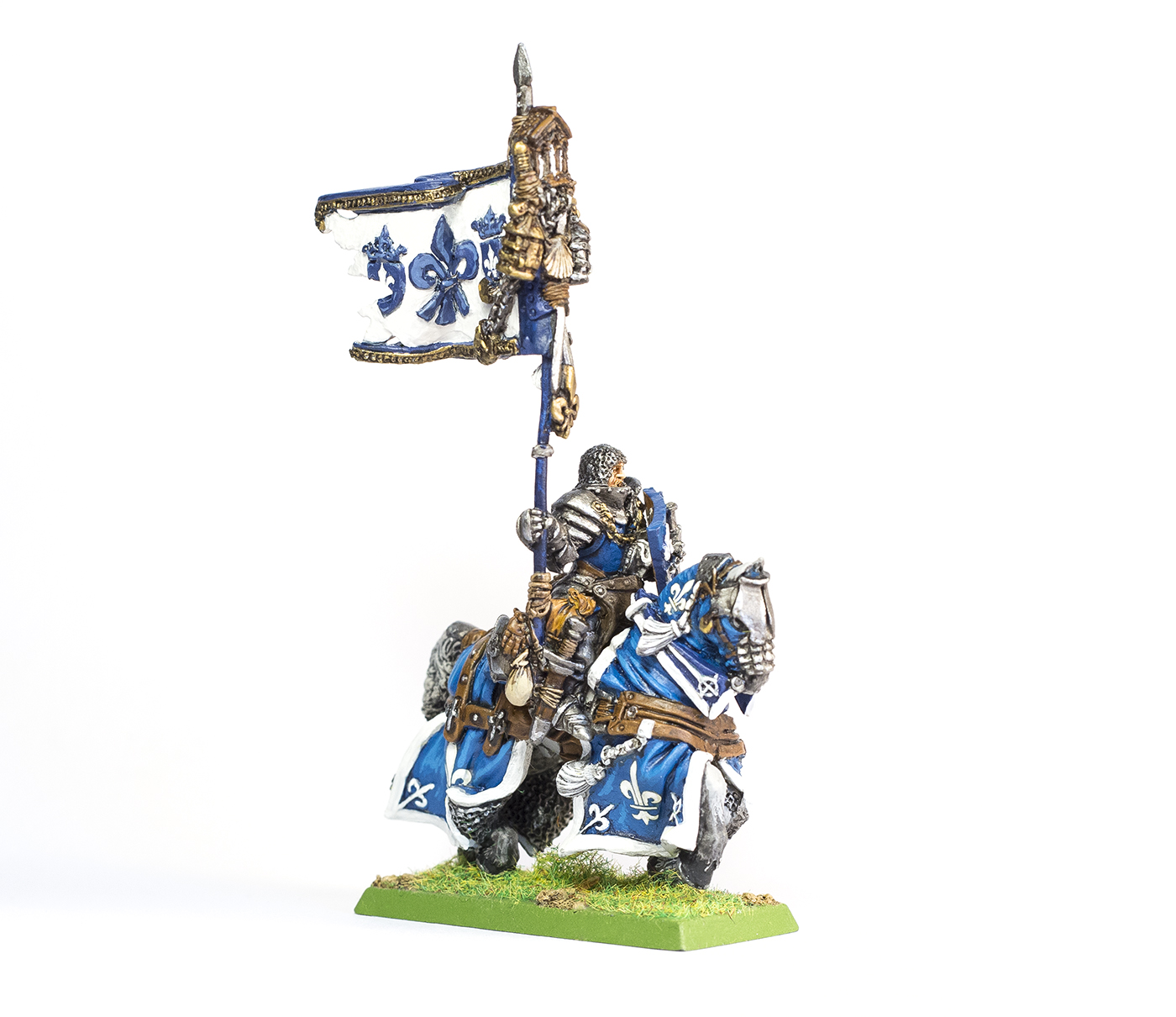 Questing Knight Standard Bearer