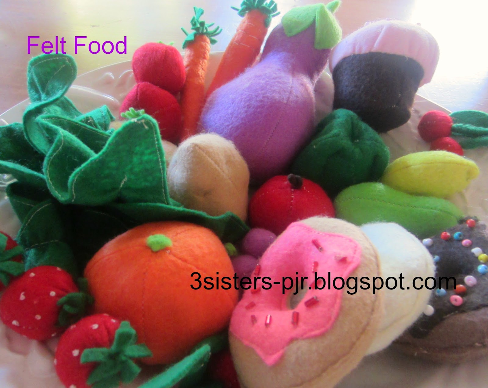 3sisters: Cooking up some felt foods