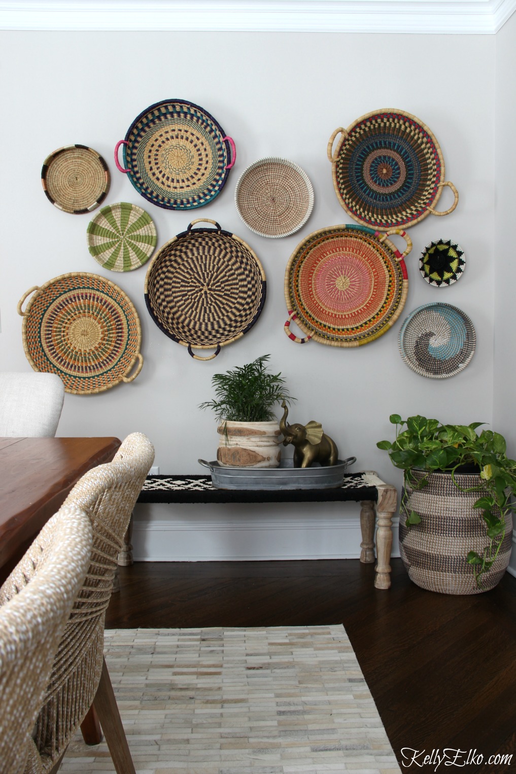 Mommy Suburbia: 10 Fabulous Gallery Wall Display Ideas For Your Home