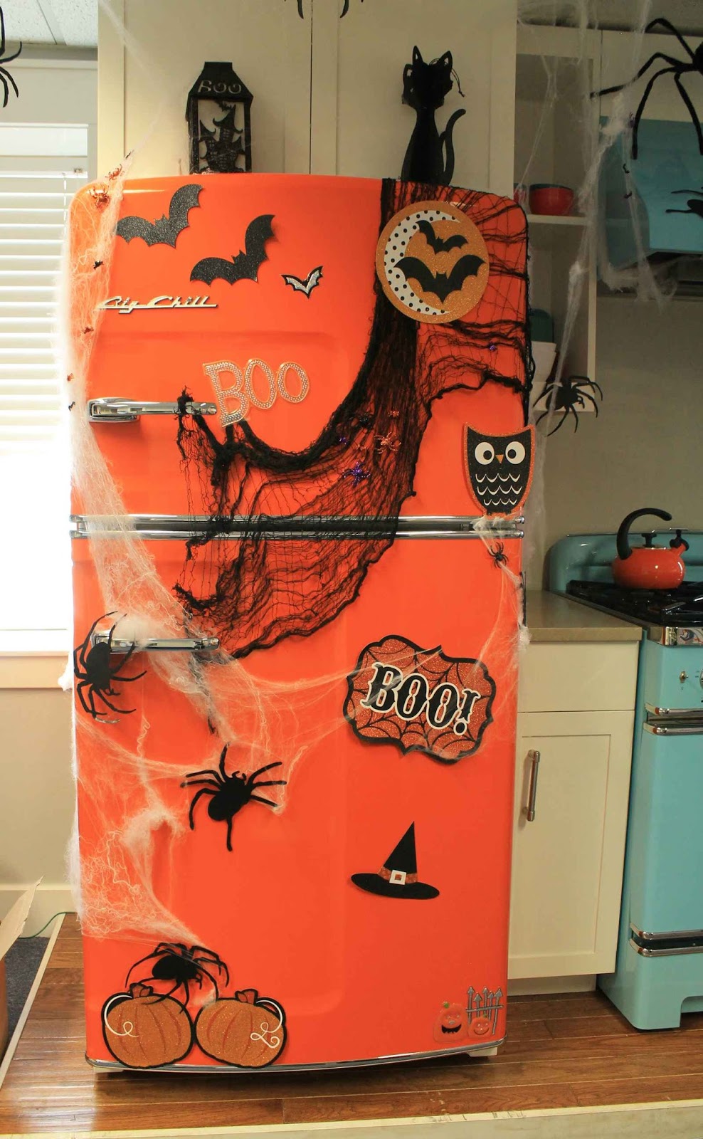 10 Creepy Decorations for a Frightening Halloween Kitchen! #BigChill ...
