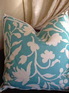 Sew Passionate: Knotted Corner Pillow
