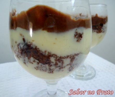 Pavê de Bolo na Taça | Sabor no Prato