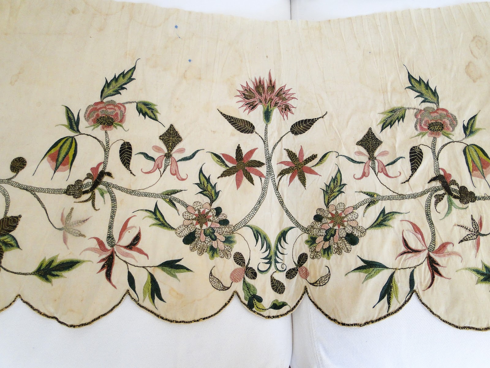 Buyer & Seller of Antique Lace, Fine Linens, Vintage Clothing, Haute ...