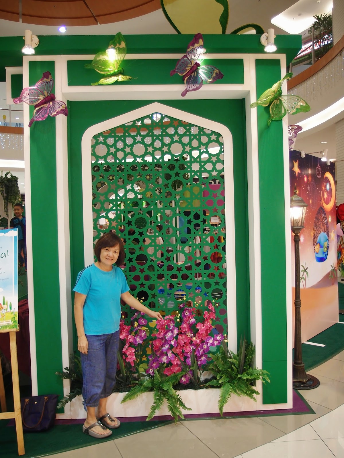 Xing Fu: HARI RAYA DECORATIONS AT AEON MANJUNG