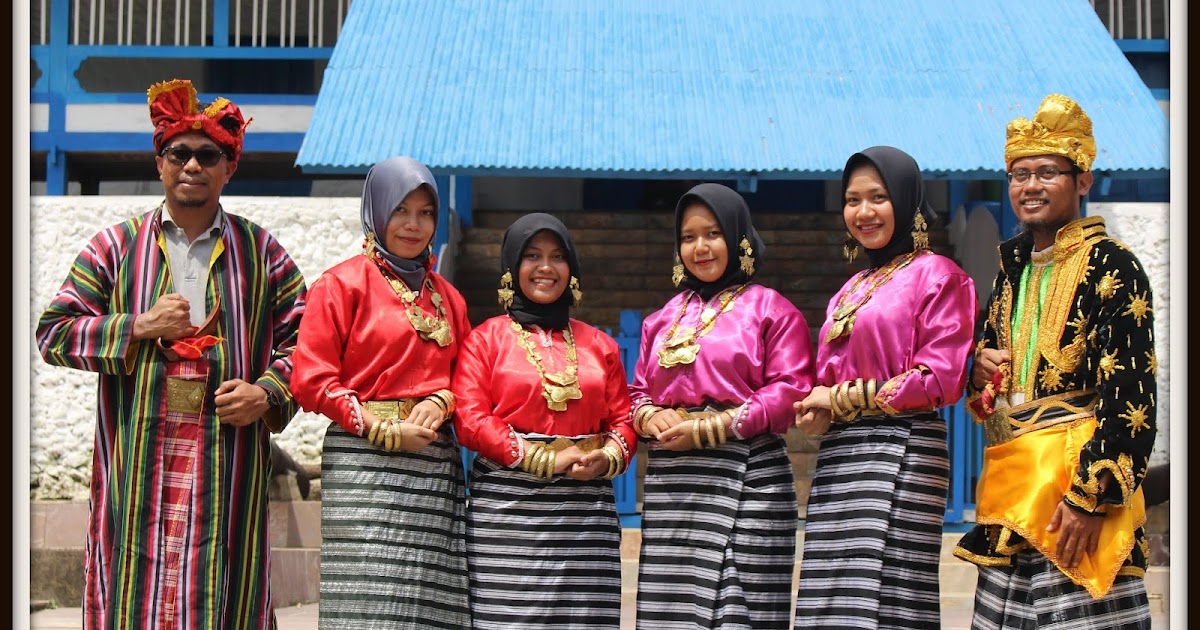 Butuni Generation: pakaian adat Buton