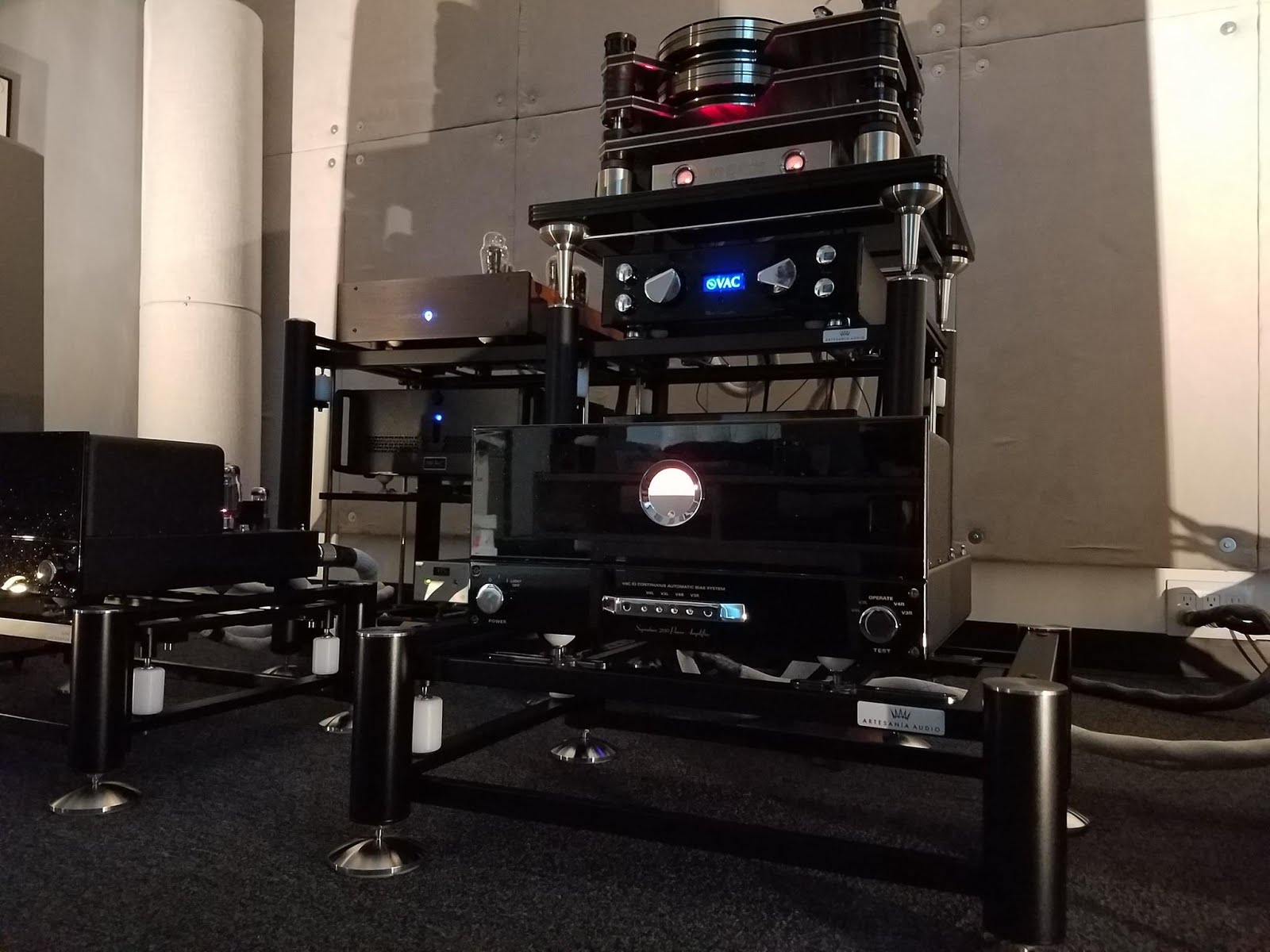 ARTESANIA AUDIO EXOTERYC RACK AND AIRE PLATFORM – M & S | Ultimate High ...