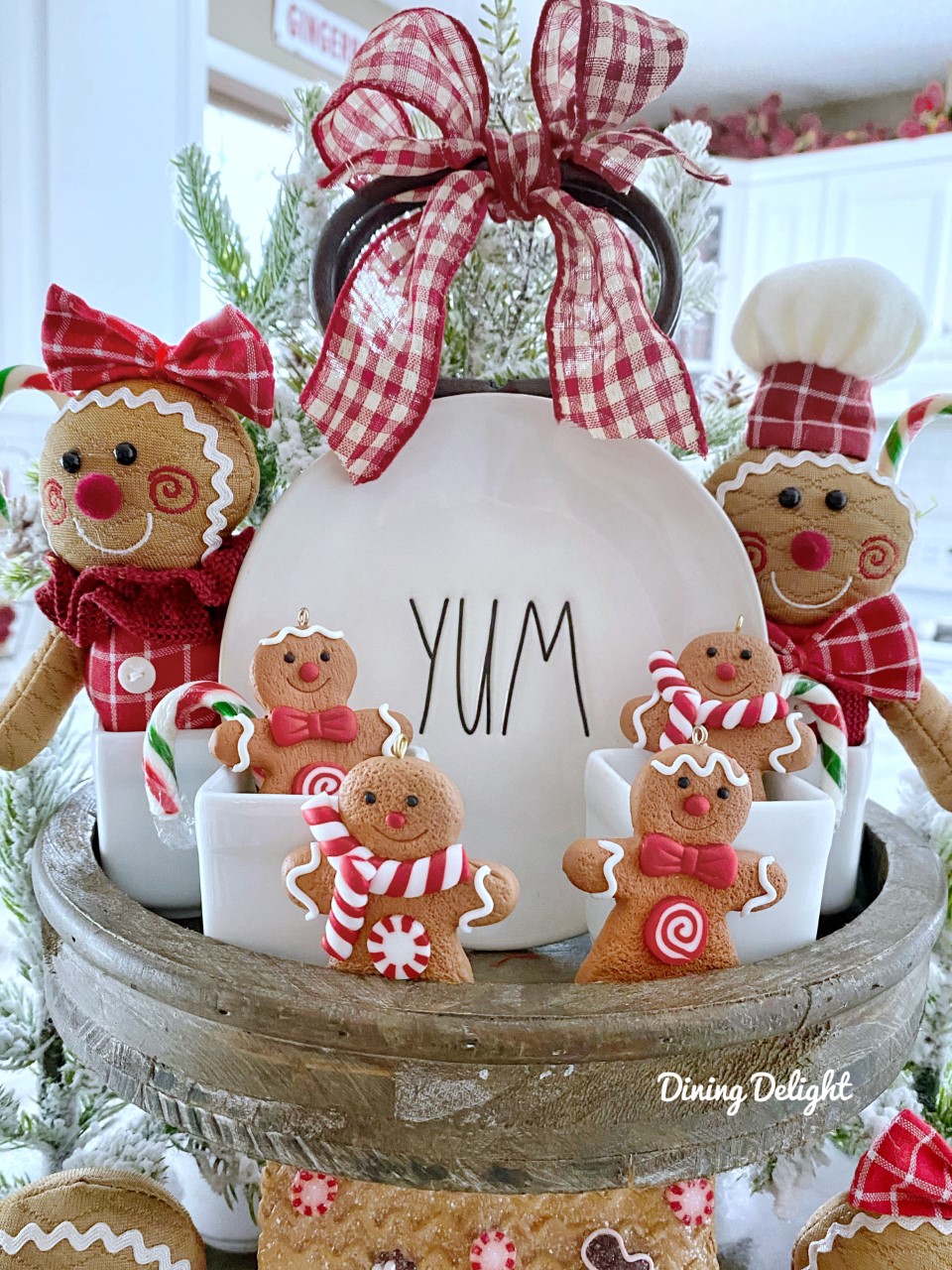 Dining Delight: Gingerbread Themed Tiered Tray