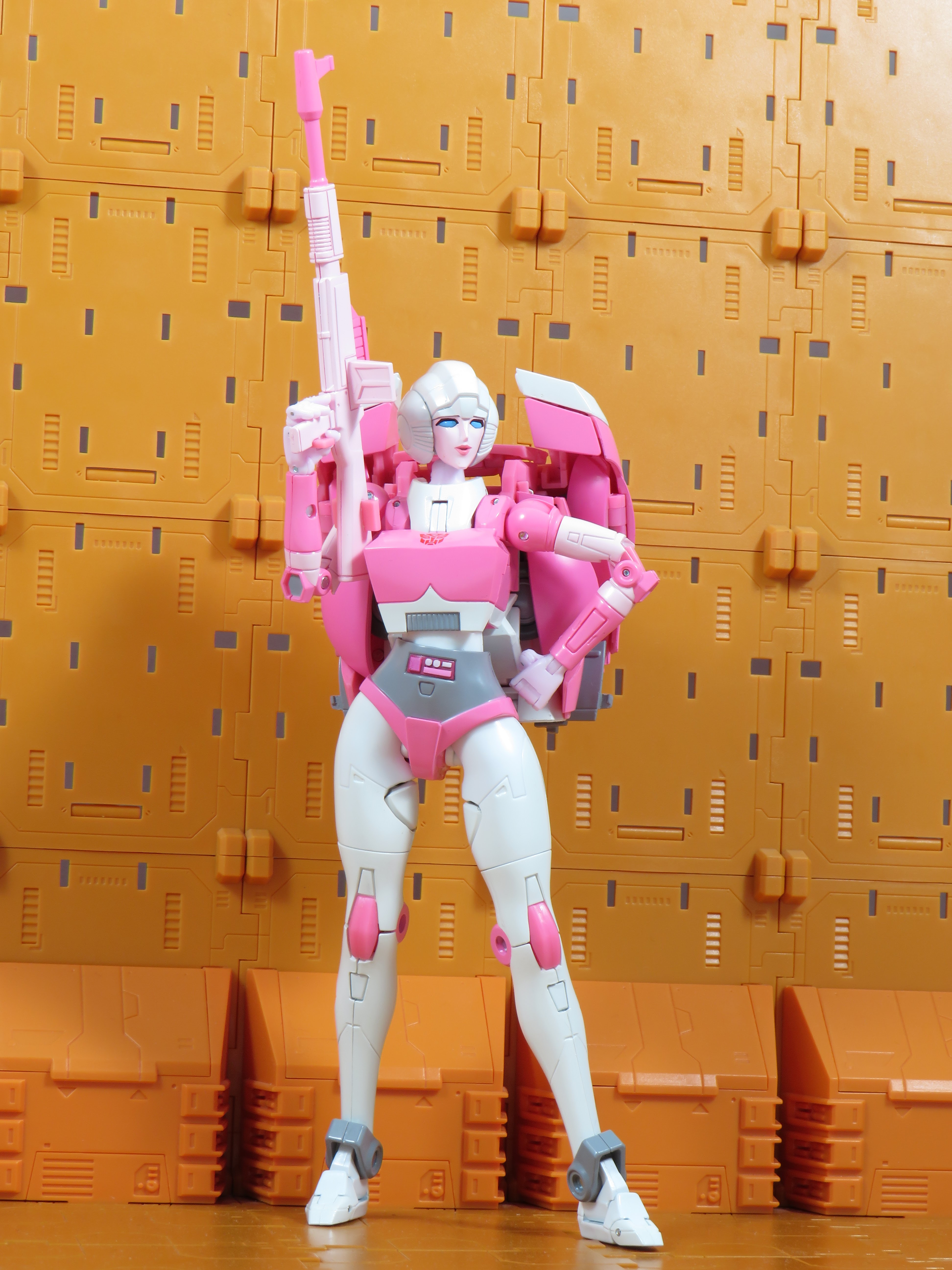 Kool Kollectibles: Transformers Masterpiece MP-51 Arcee