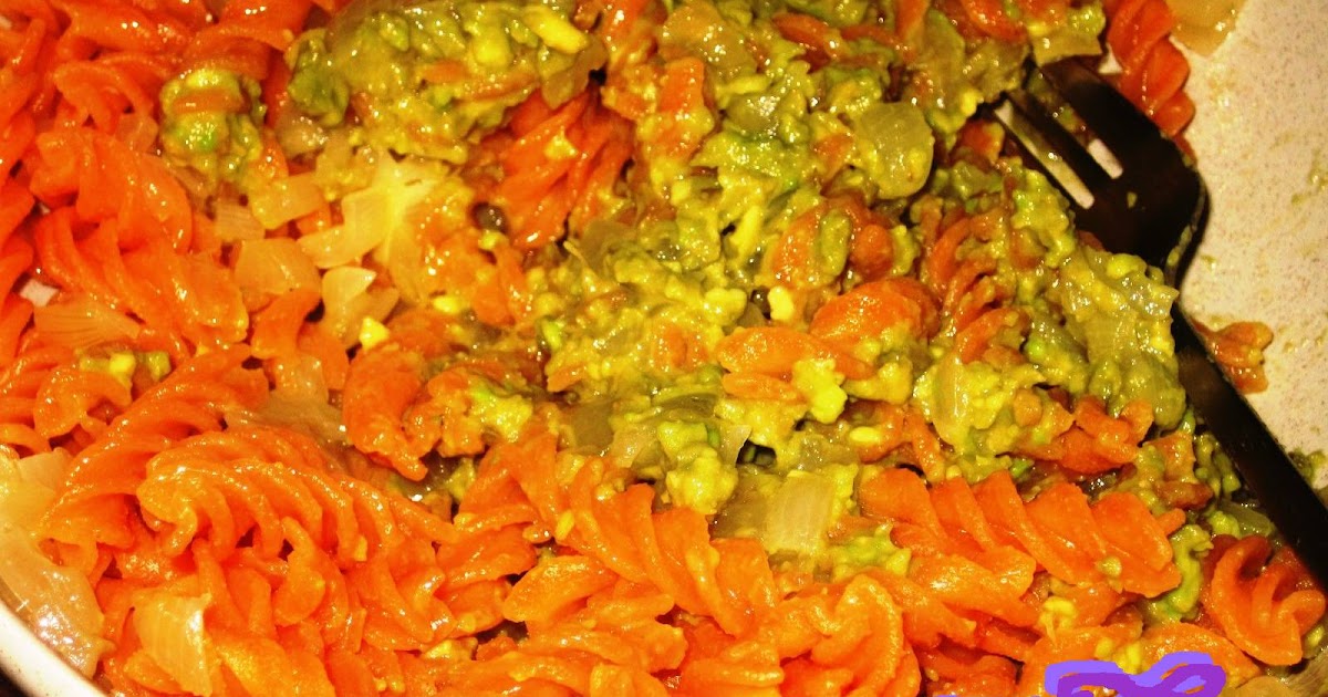 EL BOCADO DE LA HUERTA: PASTA DE LENTEJA ROJA CON AGUACATE