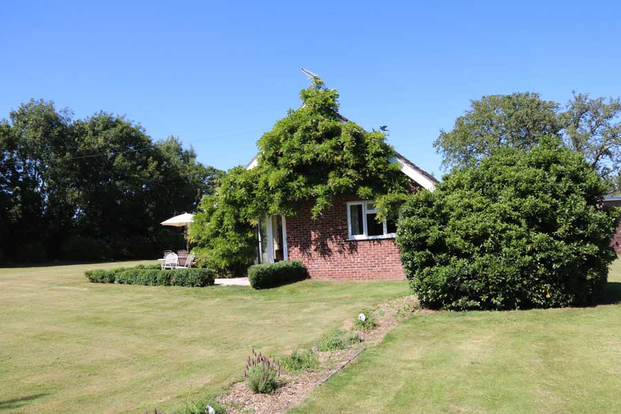 The Holiday Cottages: Wisteria, Briningham, Melton Constable, Norfolk