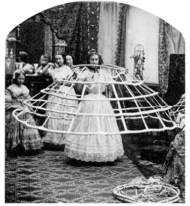 La Moda se Viste de Historia: "LA CRINOLINA"