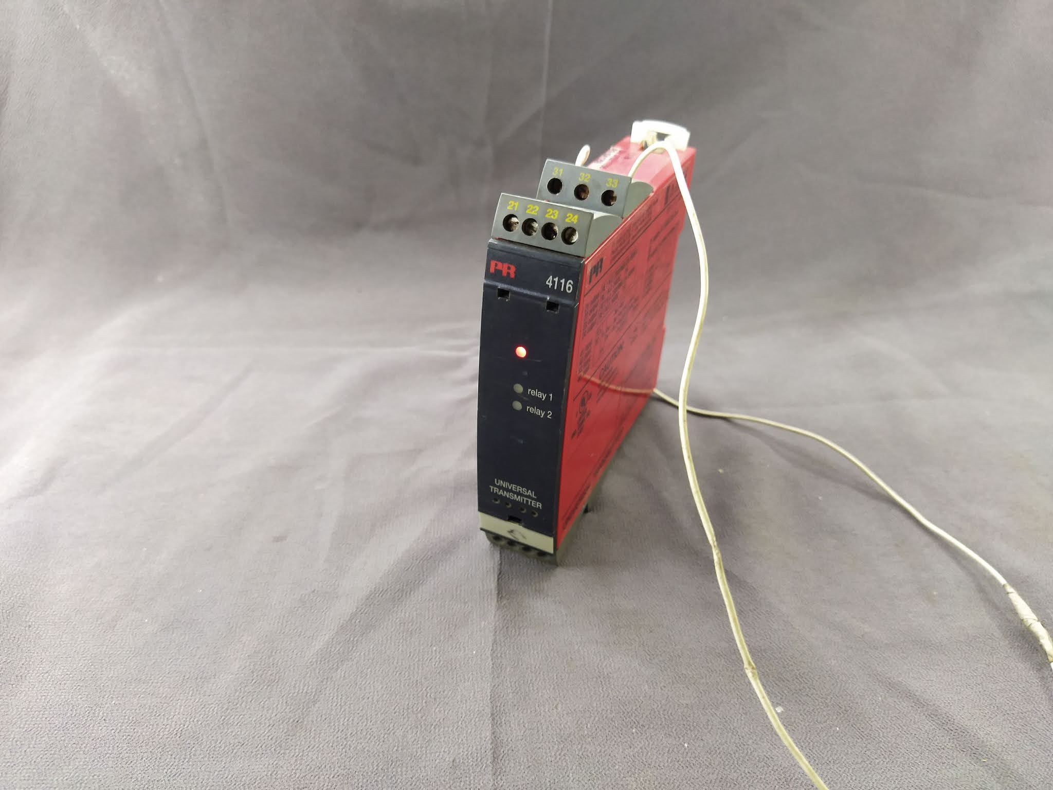 PR 4116 UNIVERSAL TRANSMITTER 24-250V DC/24-230V AC