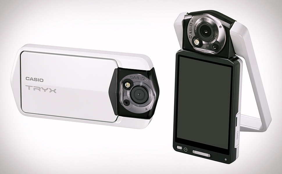 Casio EX-TR100 with Flexible Frame:Diandra Camera