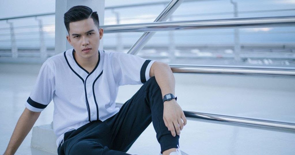 Man Central: Rayt Carreon: In Casual Wear