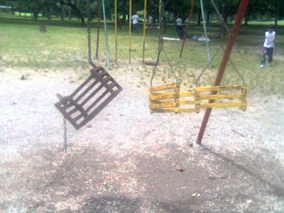 Lectores en Acción: Parque descuidado