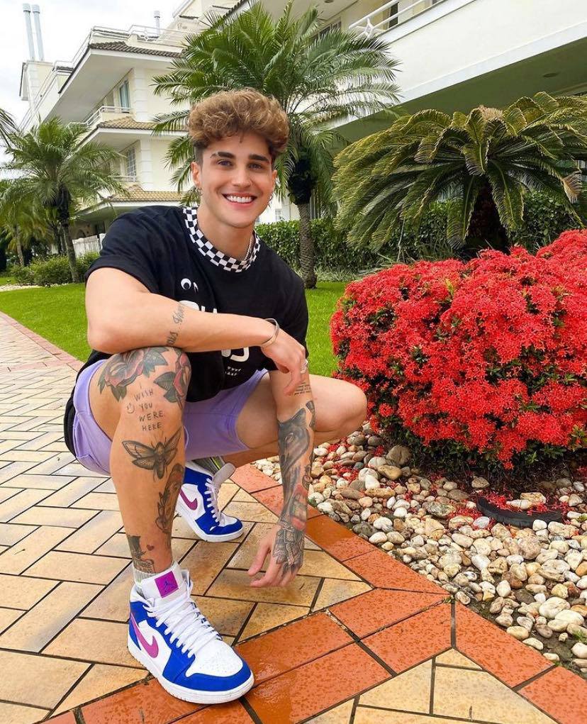 Lovely Boys: Alex Mapeli