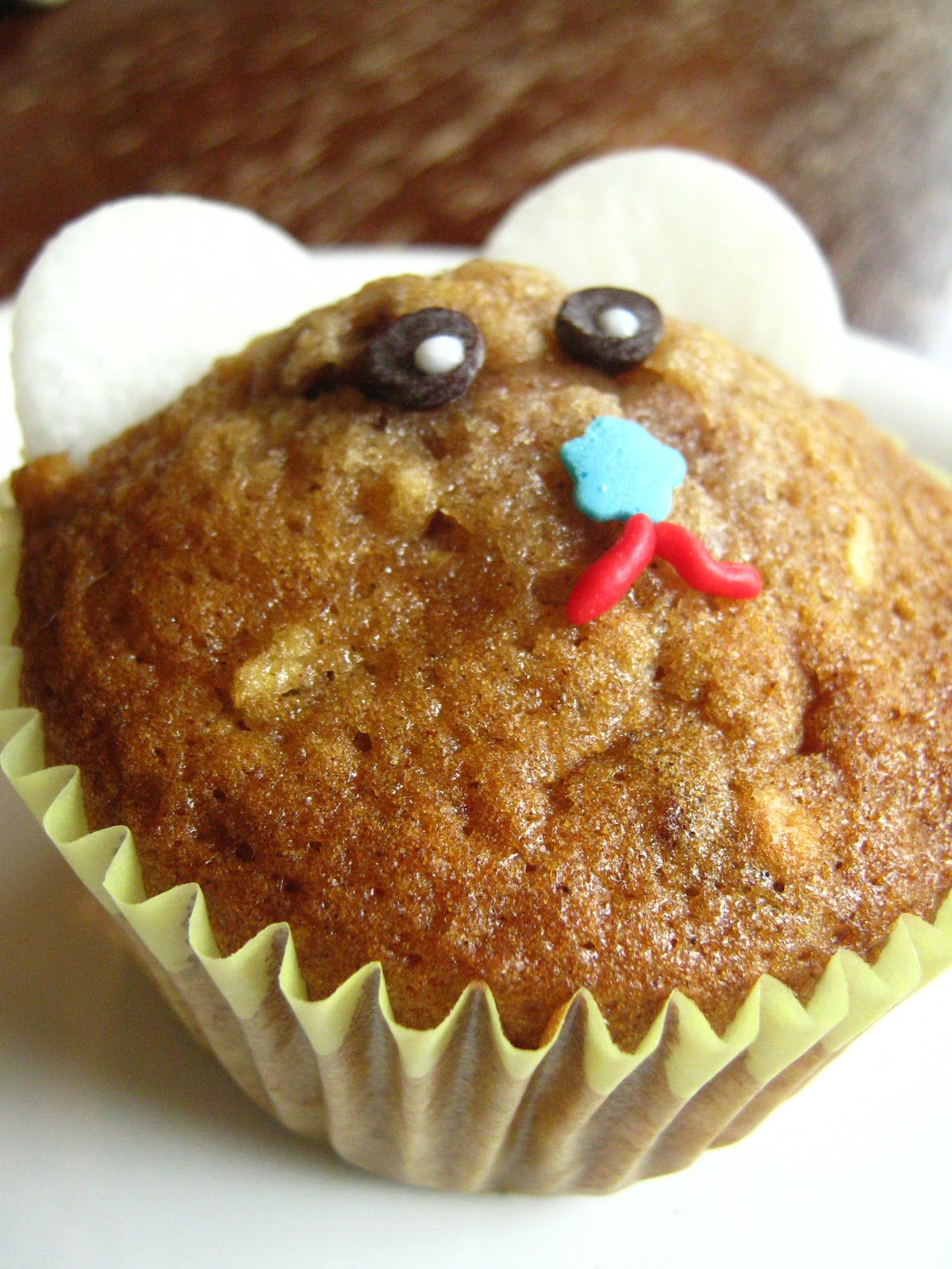 Rindy Mae: Animal Muffins: A Kid Snack