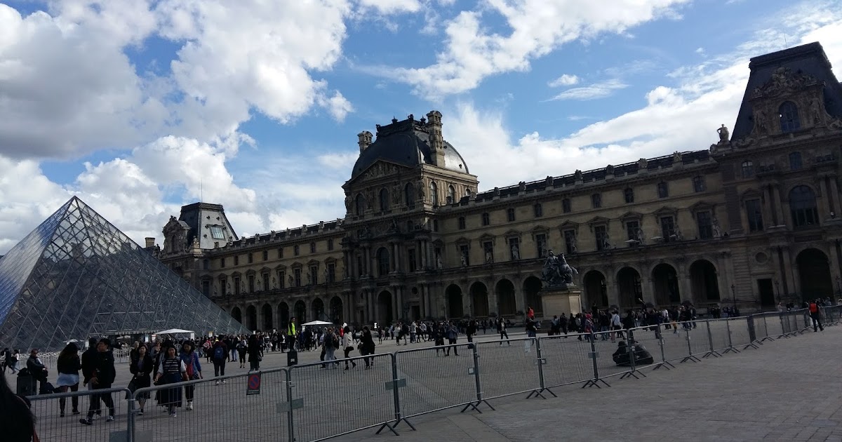Paris and the Louvre - General location information and tickets