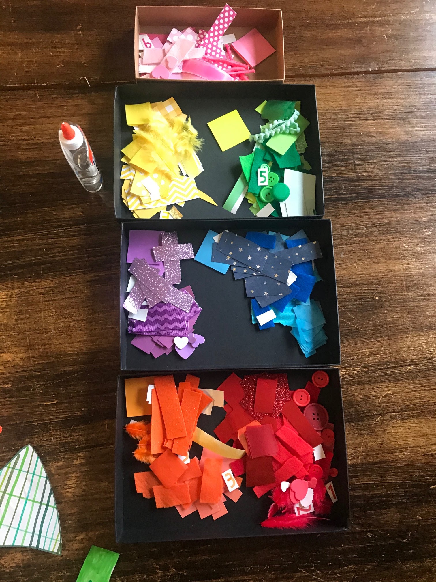Lyndi's Projects: Rainbow Collage Craft