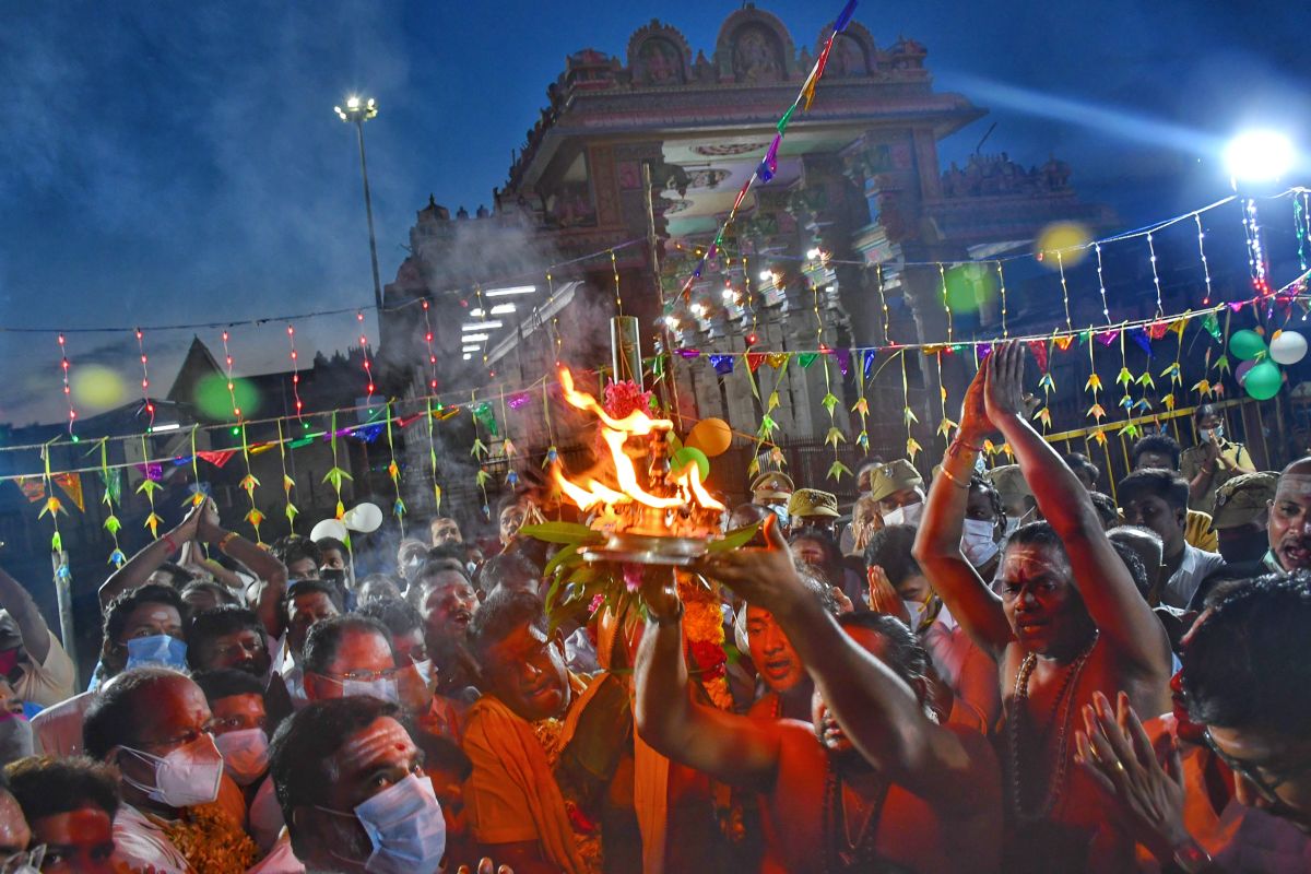 Karthigai Deepam Panthakal Function: Friday, November 19, 2021 ...